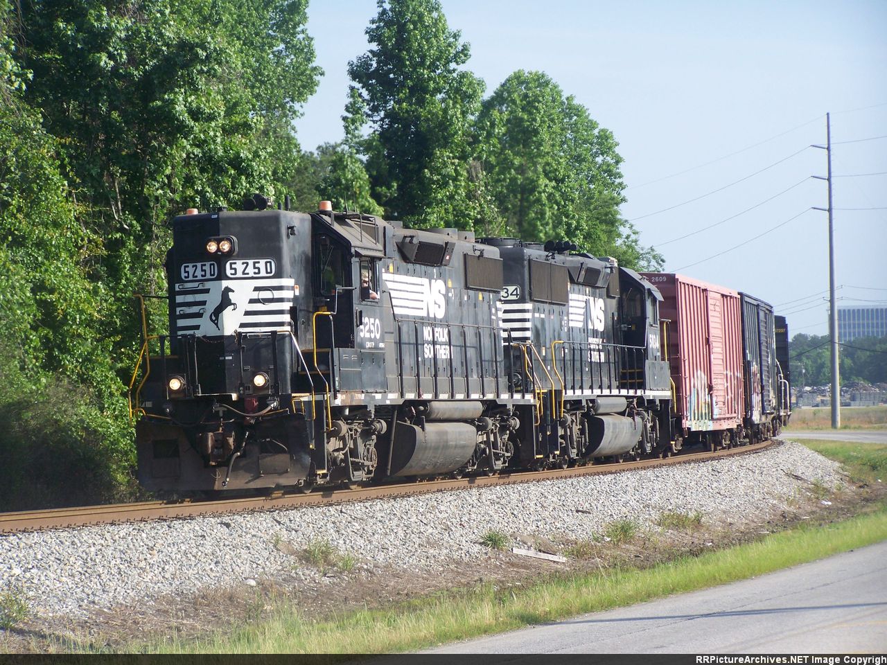 NS 5250 ex-SOU sub lettered CNO&TP
